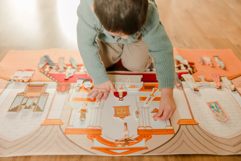 Pray & Play Church Story Board - Saintly Heart